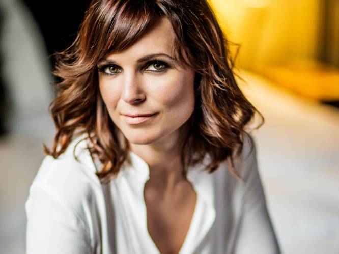 Marie-Lou (4) dolgelukkig na pakkende boodschap van nieuw K3'tje Julia ...