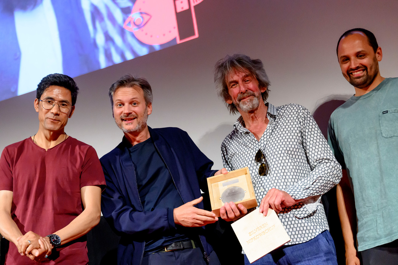 Winnaar Nipkowschijf Thomas Erdbrink stomverbaasd na uitstellen plannen ...