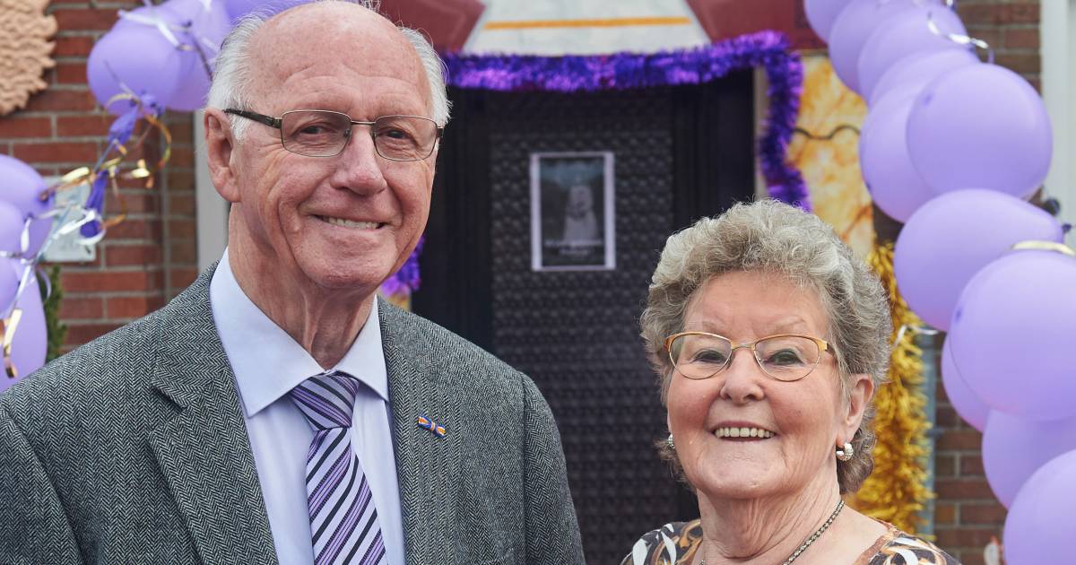 Tonnie viel op het snorretje van Gerrit | Uden, Veghel e.o. | bd.nl