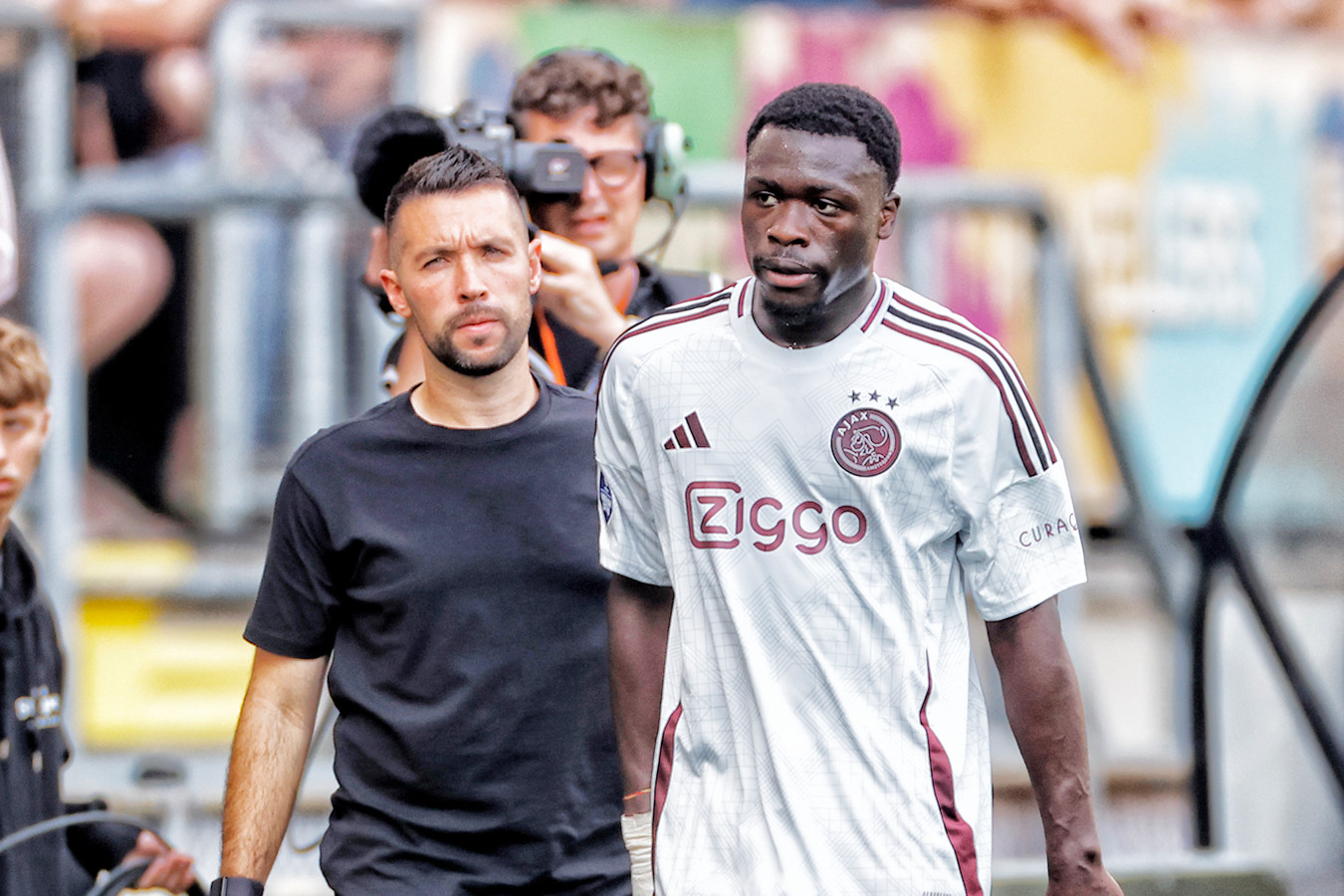 Keiharde keuze bij Ajax in de spits: wordt het Brian Brobbey of Wout Weghorst? Of toch Chuba ...