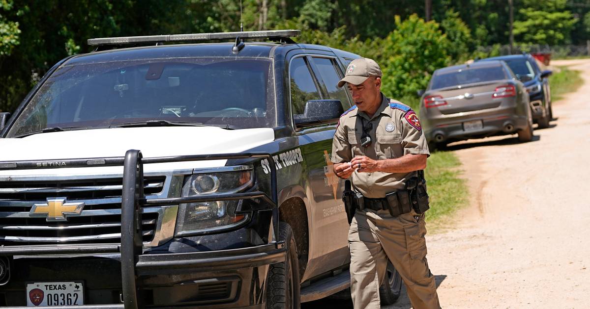 Texaanse man die vijf buren doodschoot na klopjacht van vier dagen gearresteerd | Buitenland ...
