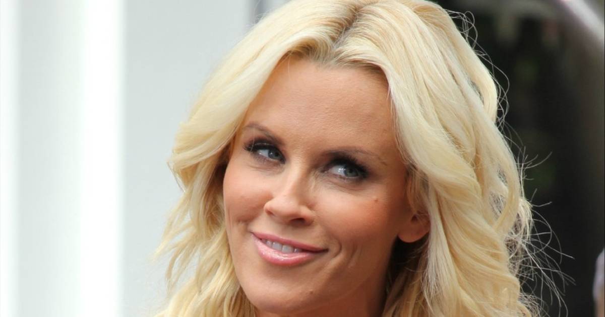 Oups Elle Envoie Une Photo Delle Nue Au Dentiste De Son Fils People 7sur7be