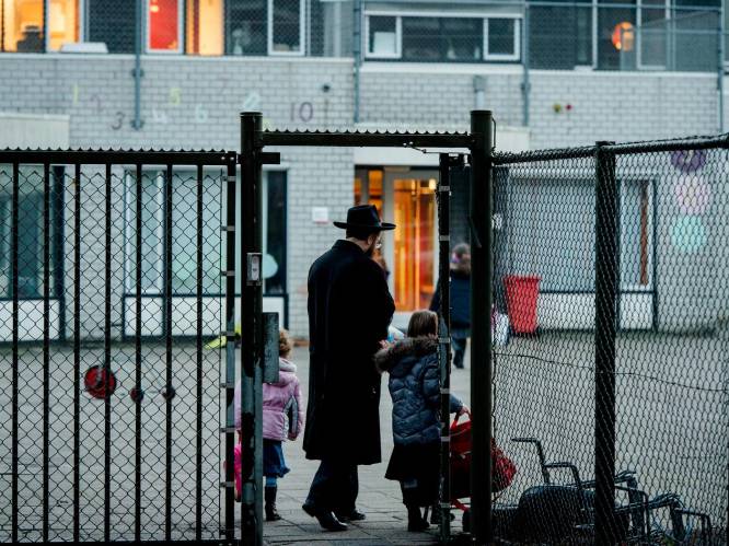 Joodse school Cheider in Amsterdam opent deuren weer | Amsterdam | AD.nl