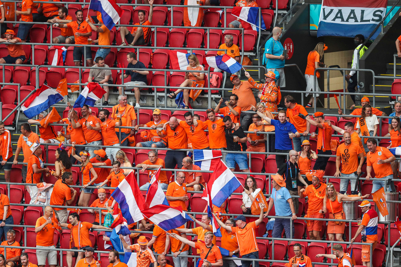 De weg naar Boedapest? Die is in tijden van corona vol obstakels voor ...