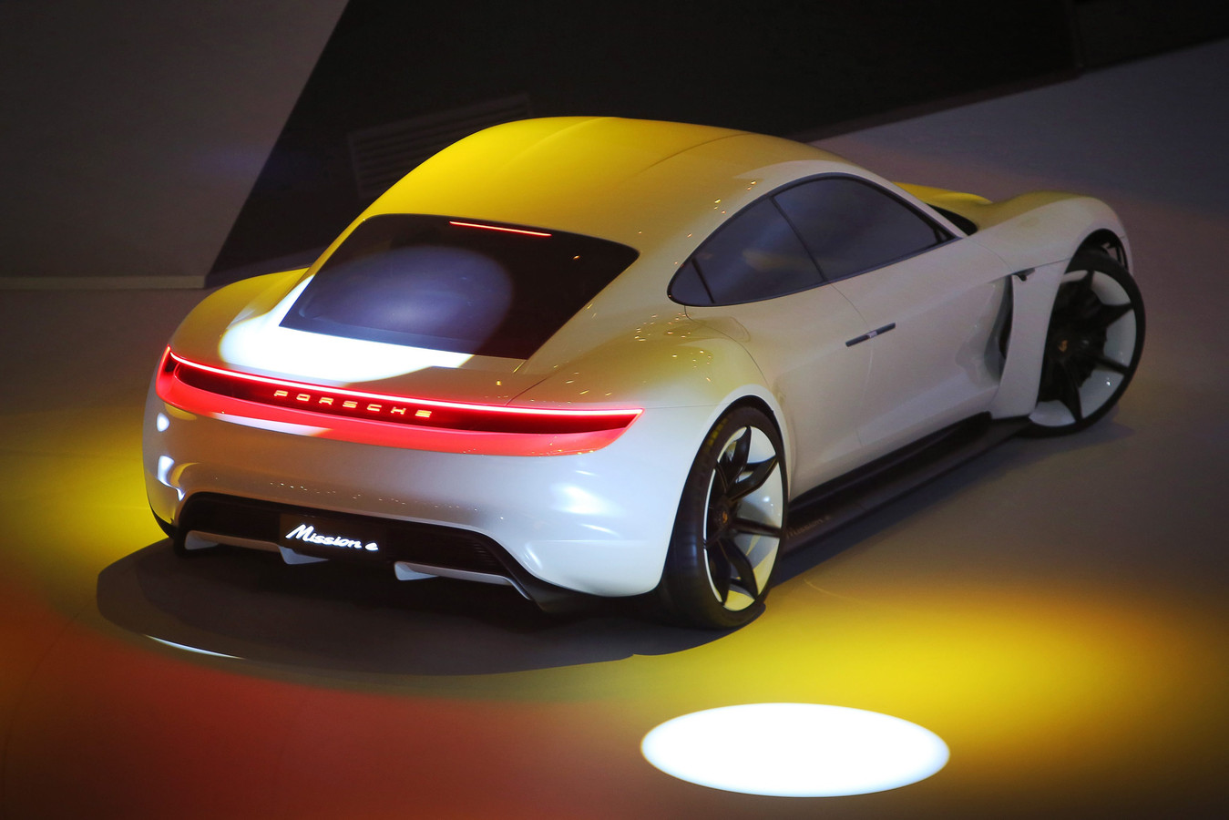 Groen licht voor elektrische Porsche | Foto | hln.be
