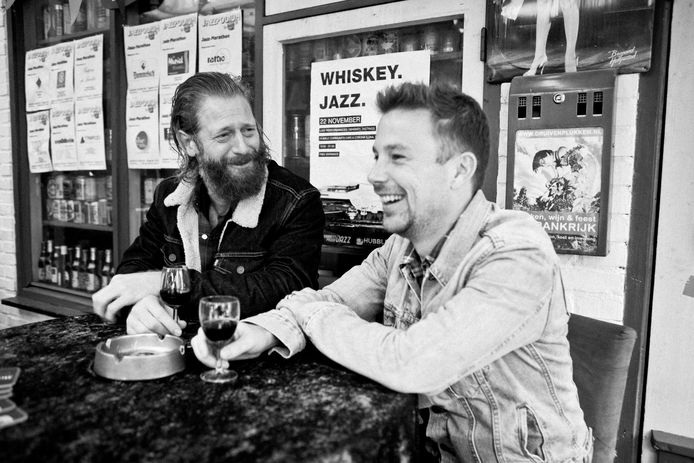 Val allemaal maar Kapodcast | De charmante kant van de Belgische zanger ...