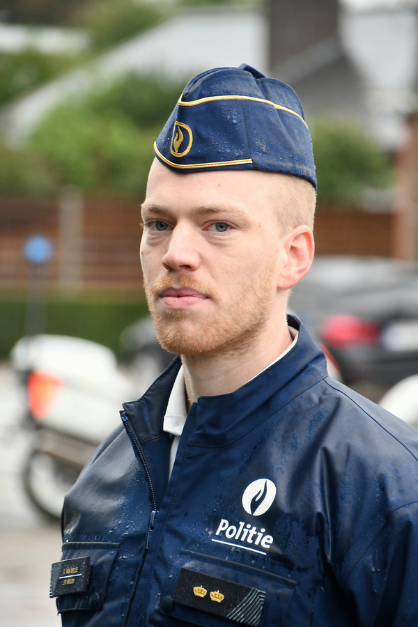 Politie keert burgemeesters de rug toe: “Jullie hebben onze levens ...