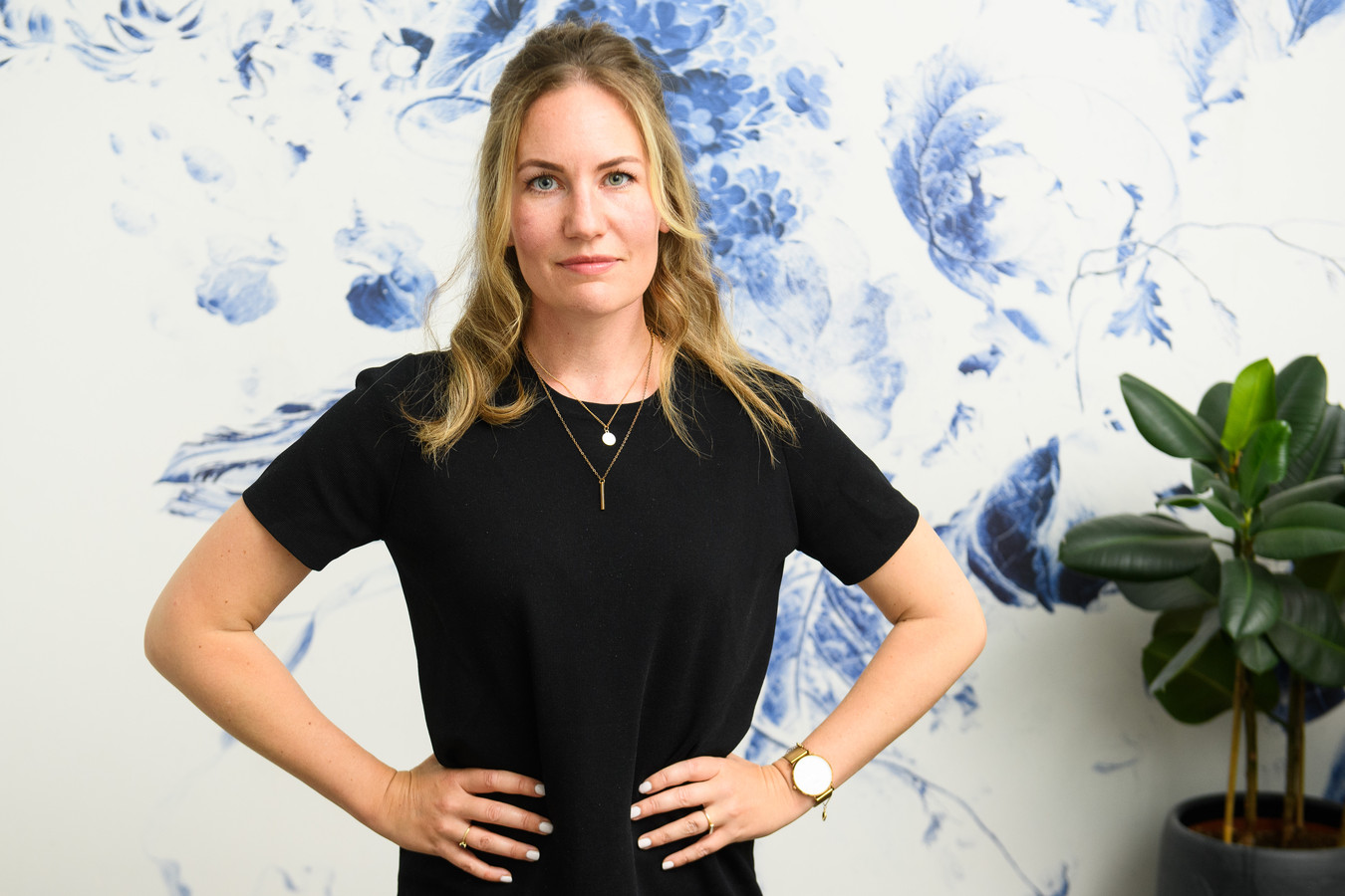‘Prinses Amalia, sla je vleugels uit! Werp het systeem omver!’ | Foto ...