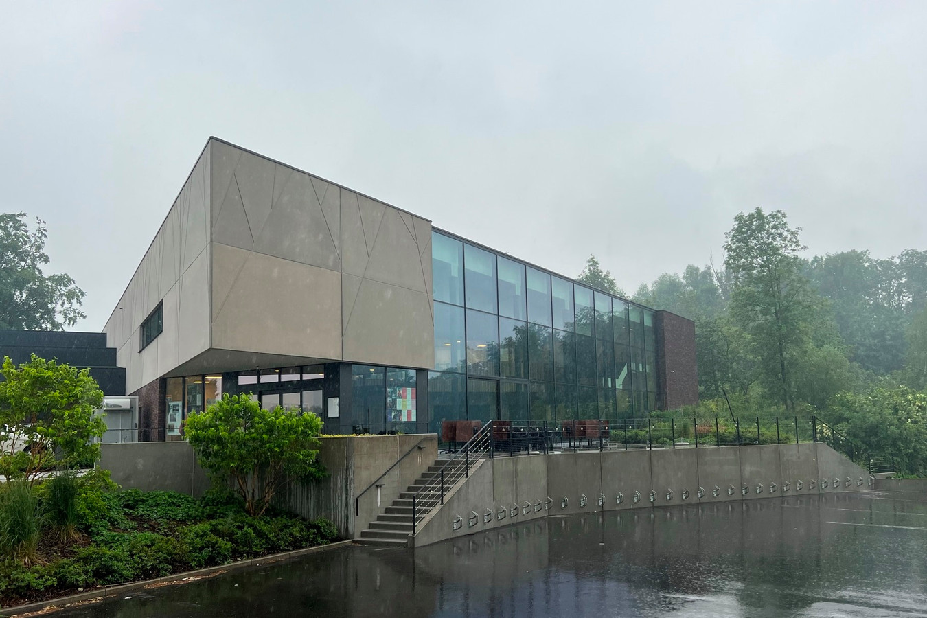 Club Beton palmt EMotia in voor muziek van topartiesten en tribute ...