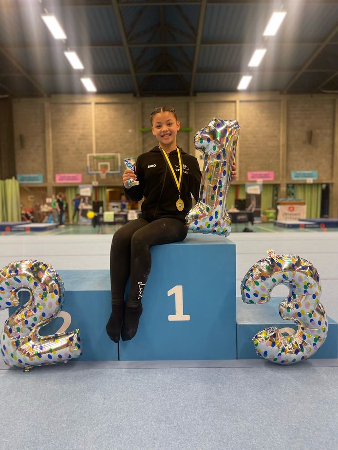 Liah Davids (10) is Vlaams kampioene toestelturnen en mocht nu al ...