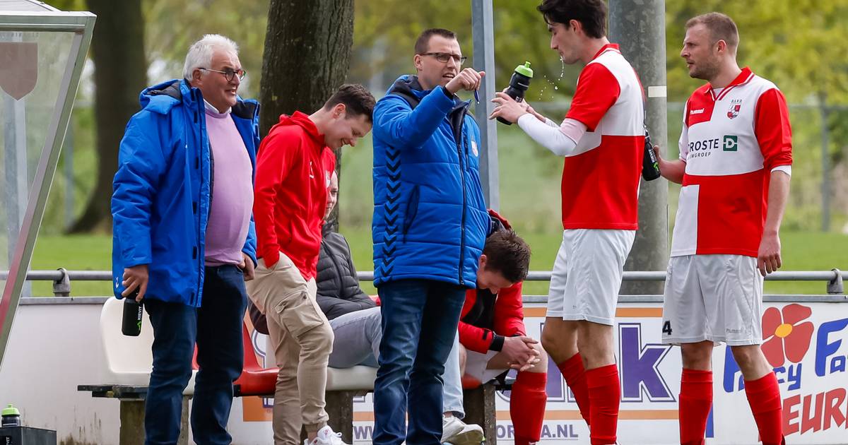 Kind van de club moet DSVD behoeden voor degradatie en krijgt hulp van ...