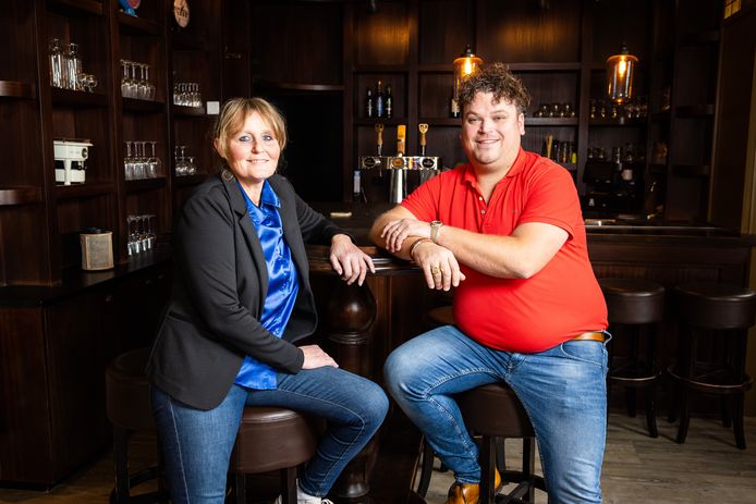 Agnita (55) en Jean-Paul (37) willen ‘hun’ café redden: ‘Wij zijn ...