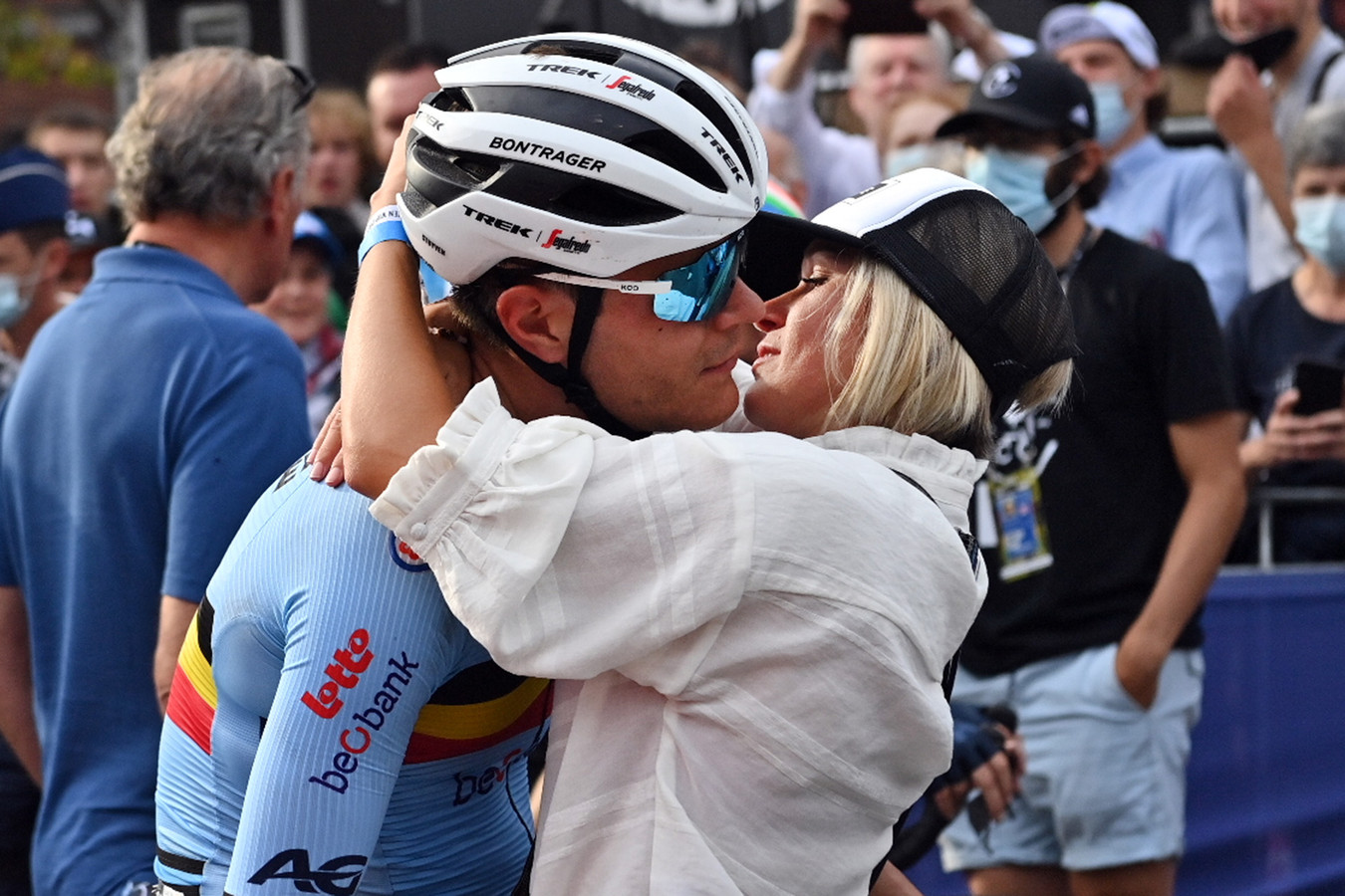 Op Bezoek Bij Elke Bleyaert Mevrouw Stuyven In Monaco “jasper Zal Door Het Vuur Gaan Voor