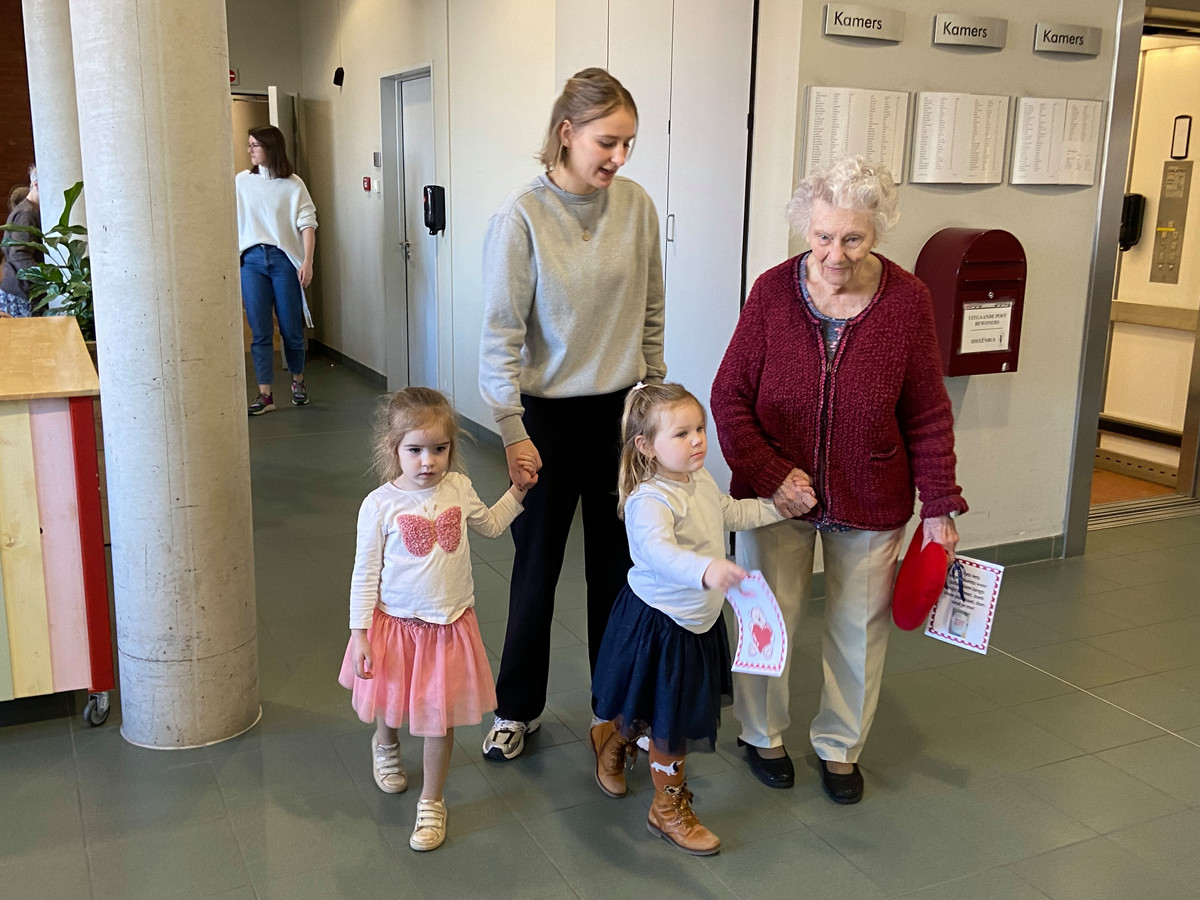 Kinderen beleven zalige krokusvakantie dankzij... rusthuisbewoners ...