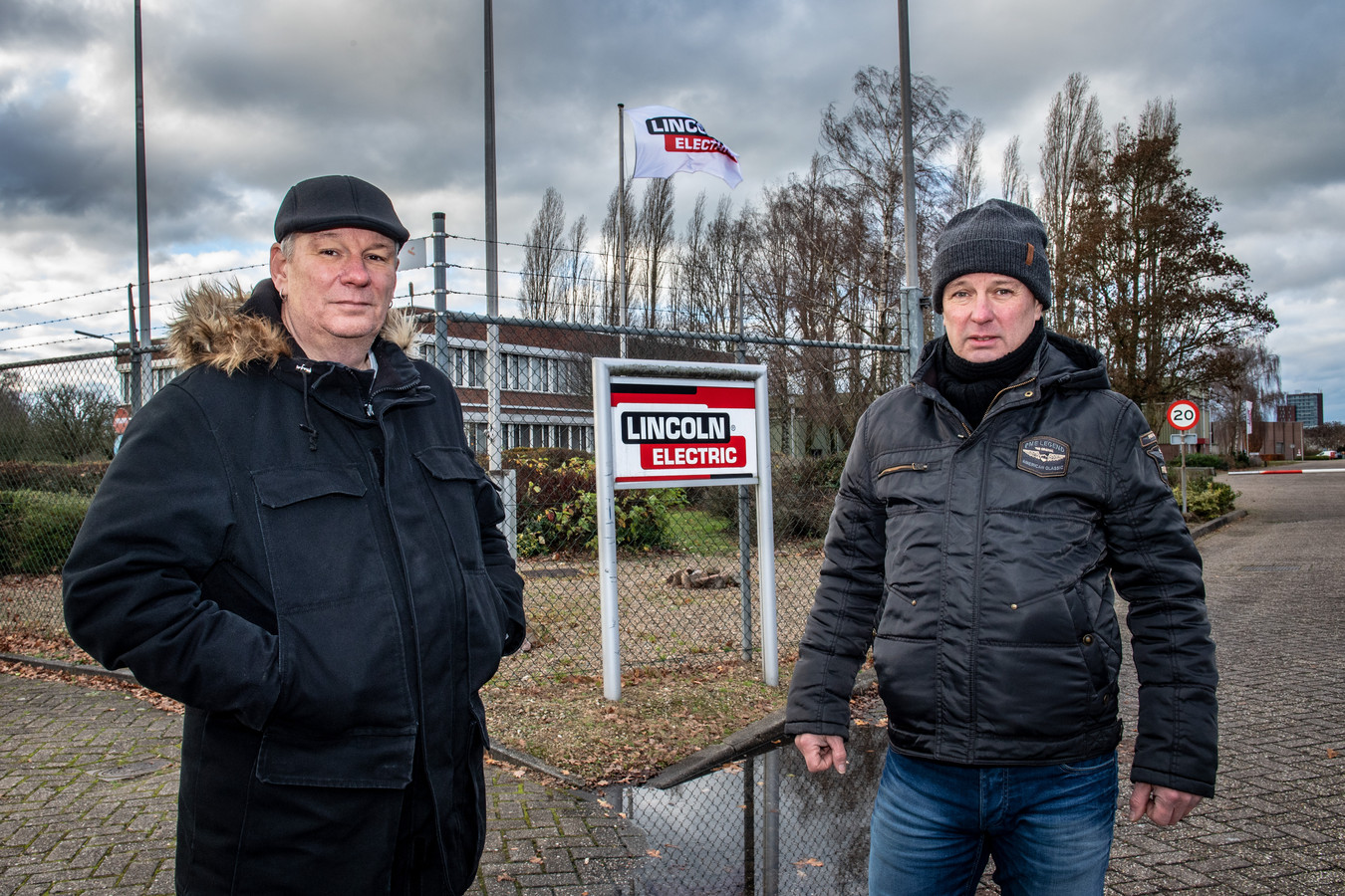 Broers Hans en Peter werken er bijna veertig jaar, maar Smitweld sluit: ‘Ik dacht: ik red het ...