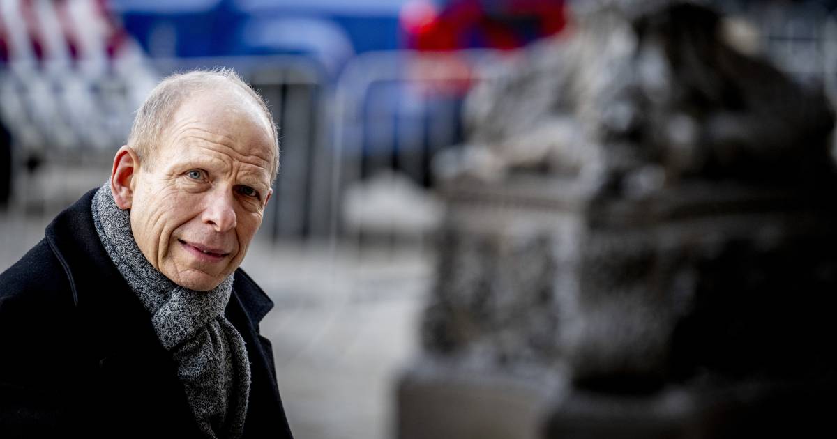 OM-baas Gerrit van der Burg onder vuur: familie Peter R. de Vries en ...