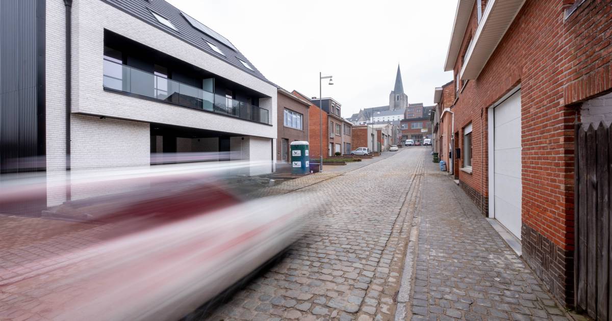 Buren Grotstraat hebben last van geluidshinder: “Maar kasseien gaan ...