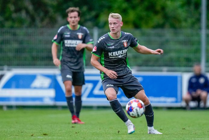 International klaar om te ‘Sheinen’ bij FC Dordrecht: ‘Ik kan me hier ...