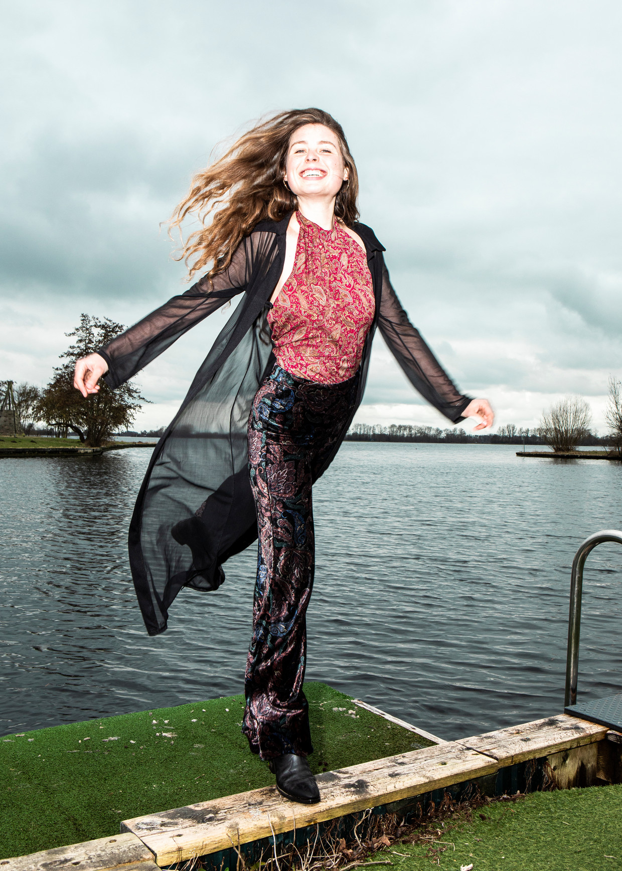 Voor Sofie Porro is er meer dan alleen acteren | De Volkskrant