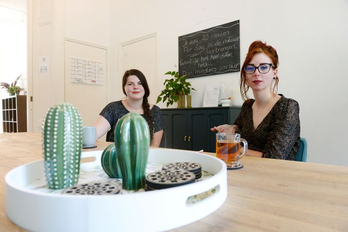 Ervaringsdeskundigen Ixta Noa bieden luisterend oor: ‘Lotgenoten helpen ...