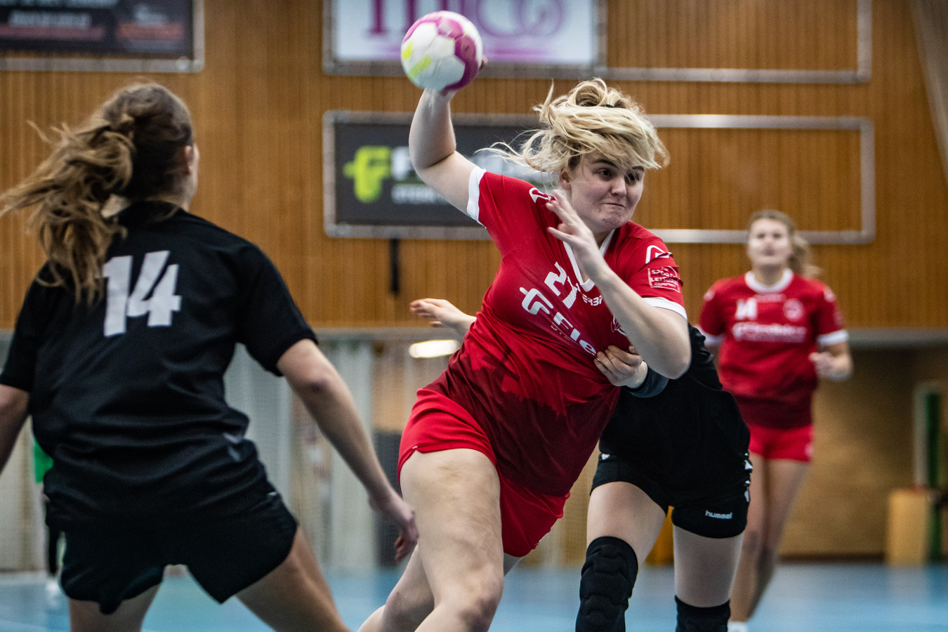 Handbalsters Wijhe’92 stunten in bekertoernooi: ‘Ik moet het nog even ...