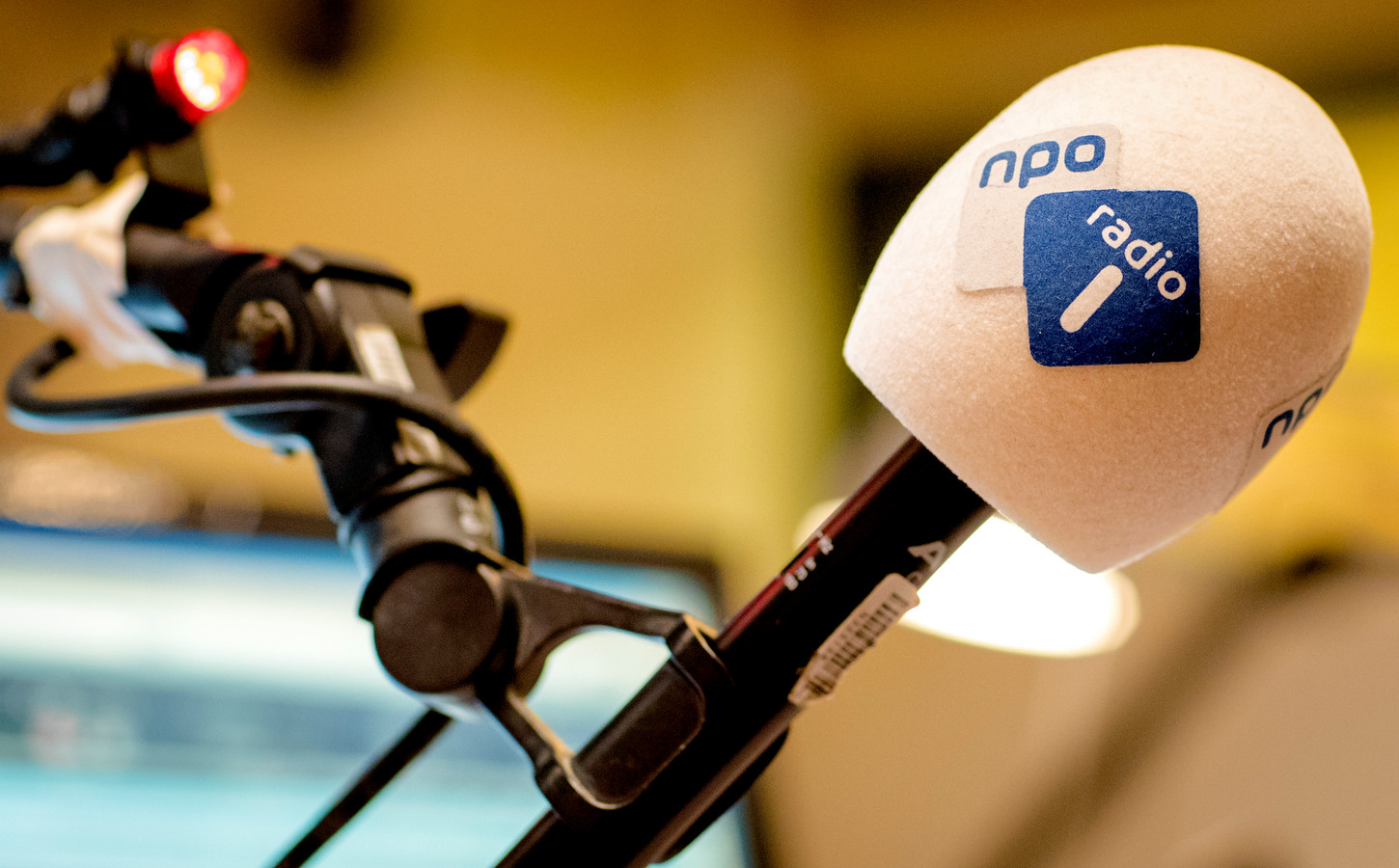 Vanaf januari nieuwe nachtshow met vijf omroepen op NPO Radio 1 | Foto ...