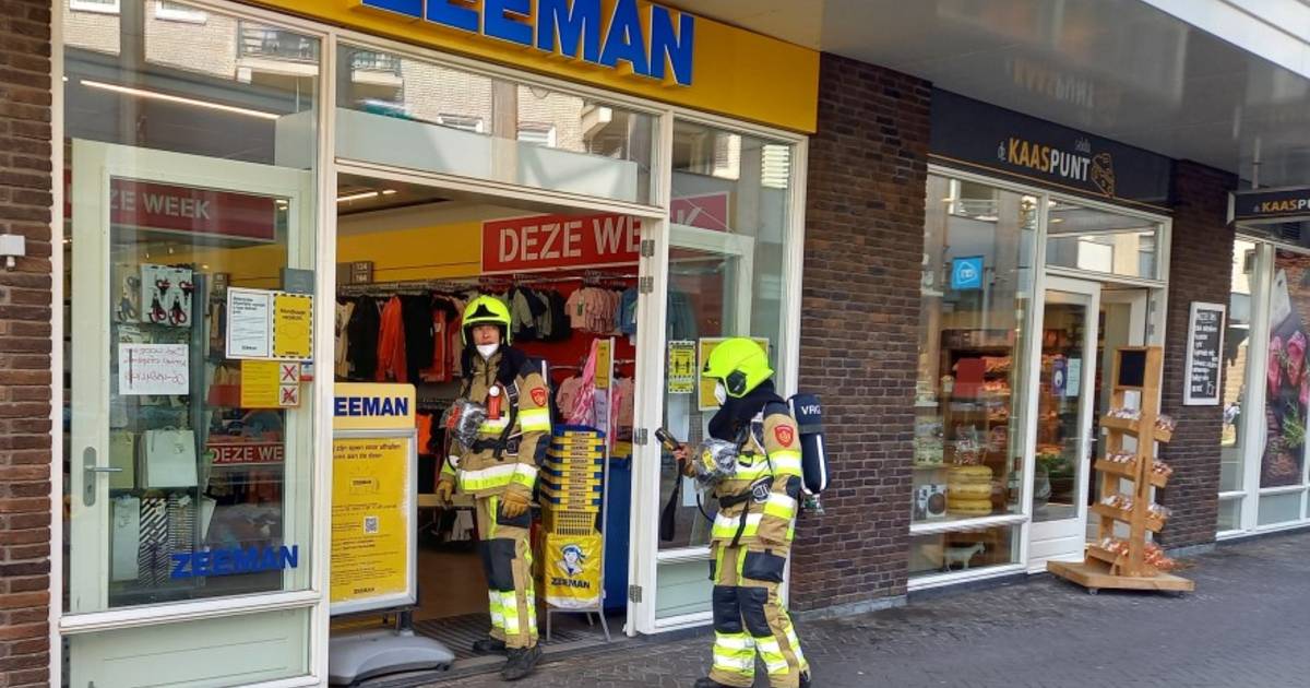 Chemische lucht in Zeeman Groesbeek; brandweer in actie | Berg en Dal ...
