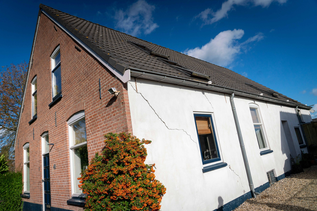 Wordt hier eindelijk ontdekt hoe scheuren en verzakken van huizen te ...
