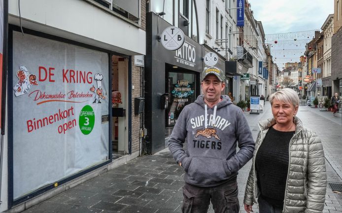 Smul van Diksmuidse boterkoeken op Grote Kring | Kortrijk | hln.be