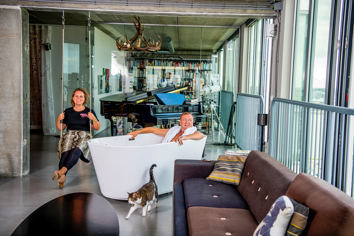 Architect Robert Winkel heeft in zijn huis op de 16de etage een ...