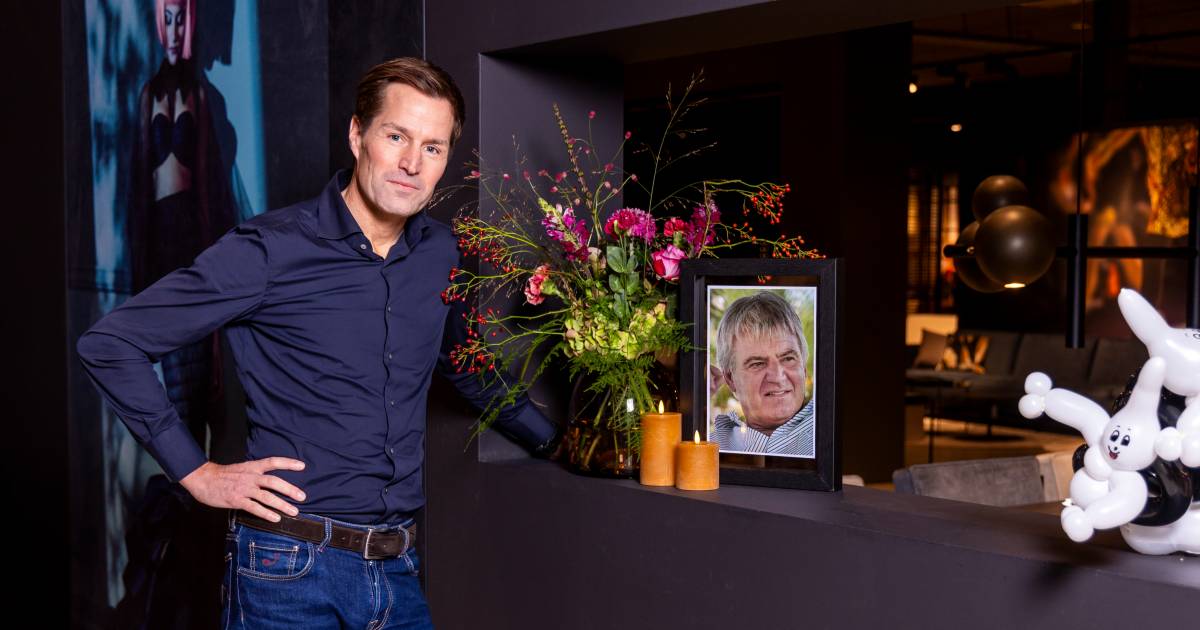 Zoon Gerben viert 90-jarig bestaan meubelzaak zonder vader Harrie: ‘Hij ...