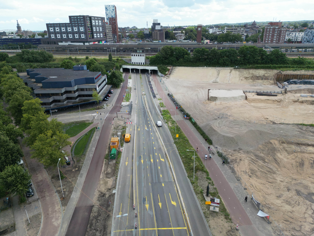Drukke verkeersader Nijmegen afgesloten tijdens vakantie: vijfknoop wordt een vierknoop | Foto ...