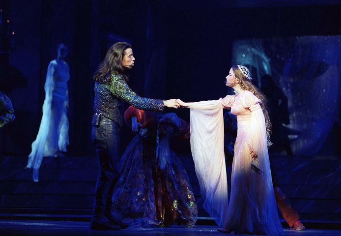 Damien Sargue et Cécilia Cara se retrouvent 20 ans après Roméo et ...