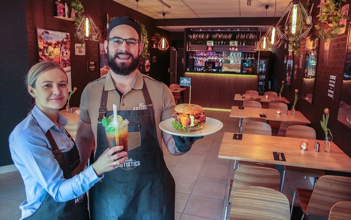RESTOTIP. Fresh Artistics: cocktails en gigantische burgers | Kortrijk ...