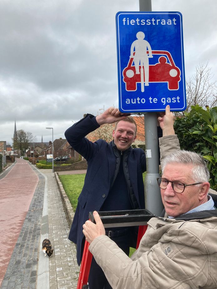 Wagenberg heeft een tweede fietsstraat waar auto's 'te gast’ zijn ...