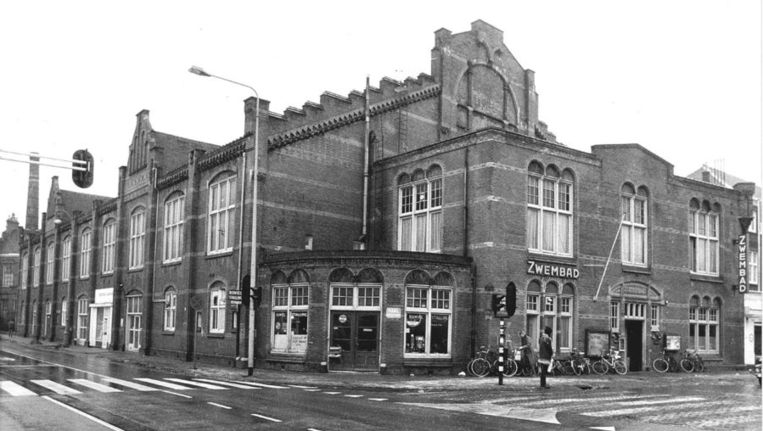 Stadsgezichten: Sprookjeszwemmen in het Zuiderbad | Het Parool