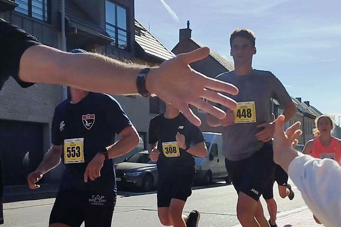 Eerste halve marathon werd sportief en gezellig volksfeest met meer dan ...