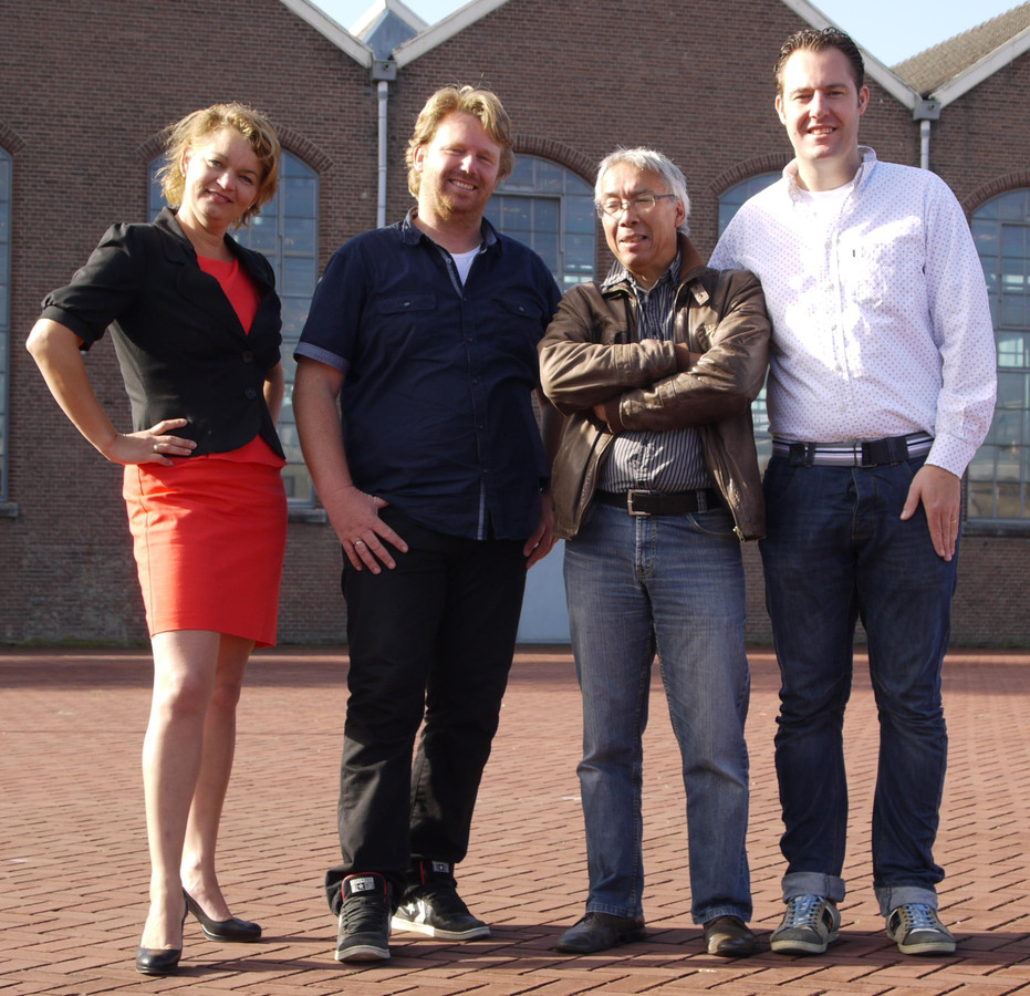 Niemand wist van zijn ingewikkelde dubbelleven, tot Ramón Smits Alvarez ...