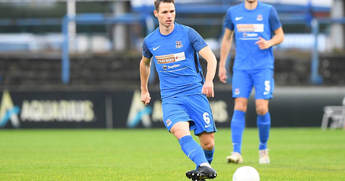 Matchwinnaar Stef De Backer (FCV Dender) na krappe winst tegen KVK ...