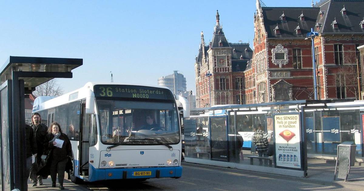 Alleen nog pinnen in Amsterdamse bus | Amsterdam | AD.nl