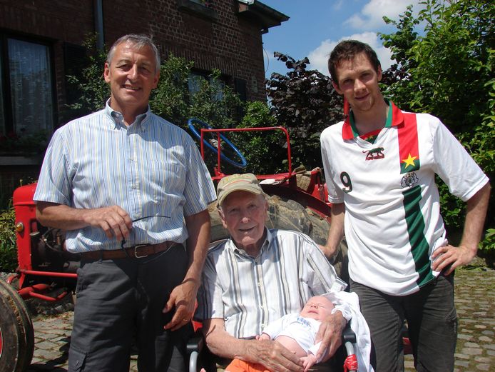 Viergeslacht bij de familie Zelderloo | Dilbeek | hln.be