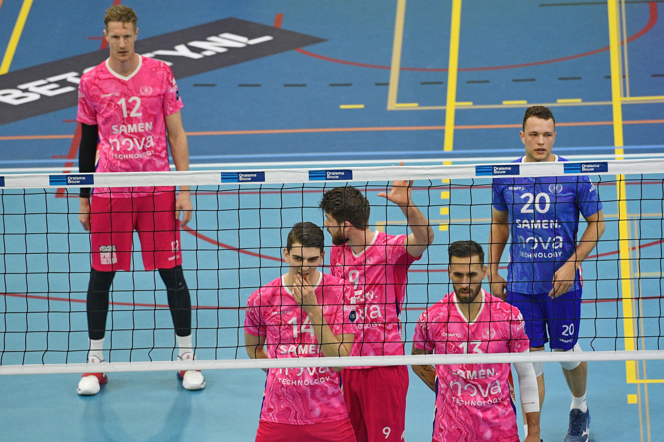 Dit zijn de meest bijzondere avonturen van volleybalnomade Kay van Dijk ...