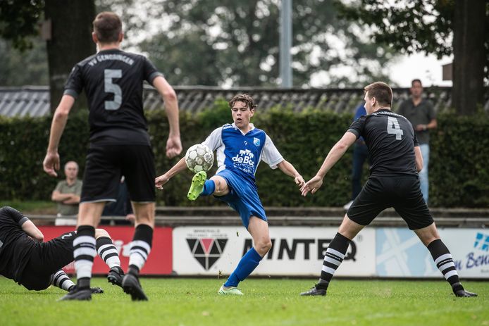 Pax-parel Daan van Bentum schittert | Amateurvoetbal | gelderlander.nl