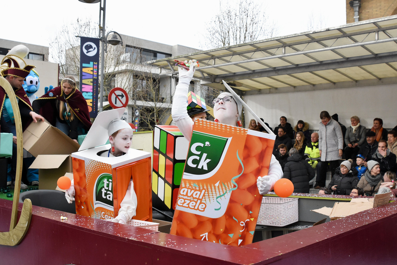KIJK. Zwevezele gaat massaal uit de bol tijdens carnaval: 15.000 ...