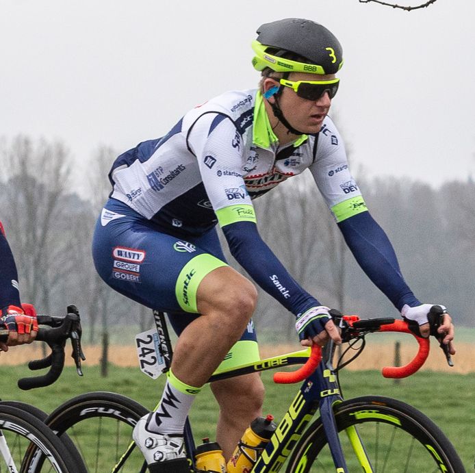 KOERS KORT. Van Aert moet zieke Teunissen missen in Ronde - Aimé De ...