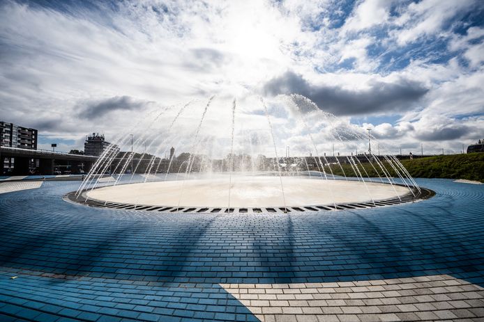 Deze fontein verbruikte bijna 5 miljoen liter drinkwater (maar dat gaat ...