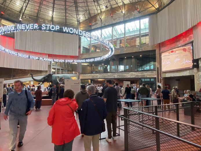 Dit is de nieuwe hotspot van Gent: “Het Wintercircus leeft en dat kan iedereen nu zien” | Gent ...