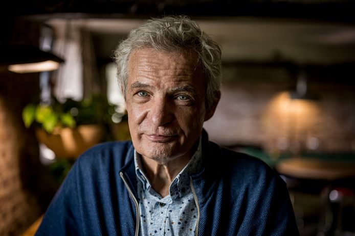 Herman Finkers scoort met Twentse vertaling Le Petit Prince | Show | AD.nl