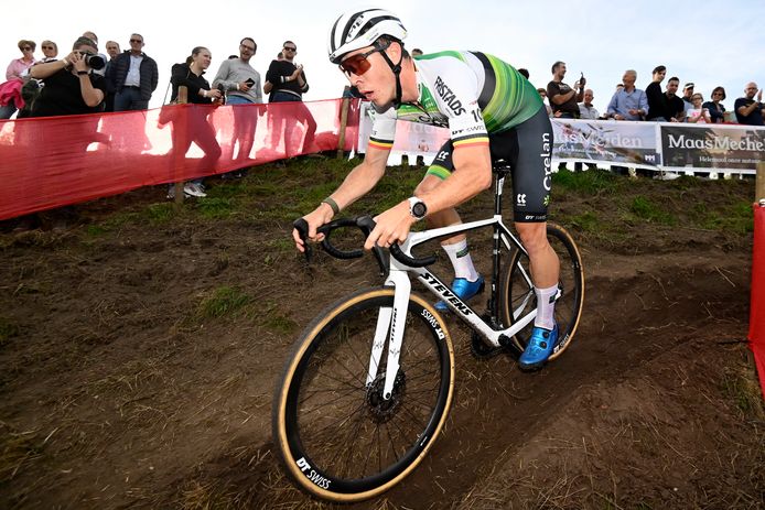 Sweeck pakt eerste seizoenszege in Maasmechelen, bij de dames staat er ...