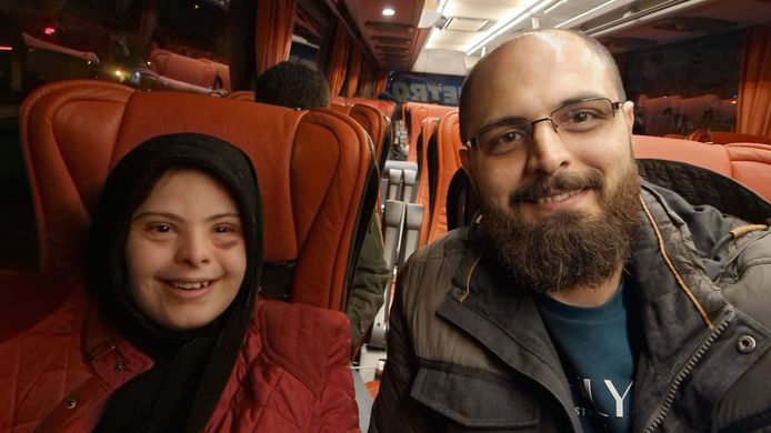 Steun voor Zakwan die zusje met down uit rampgebied naar Zwolle wil ...